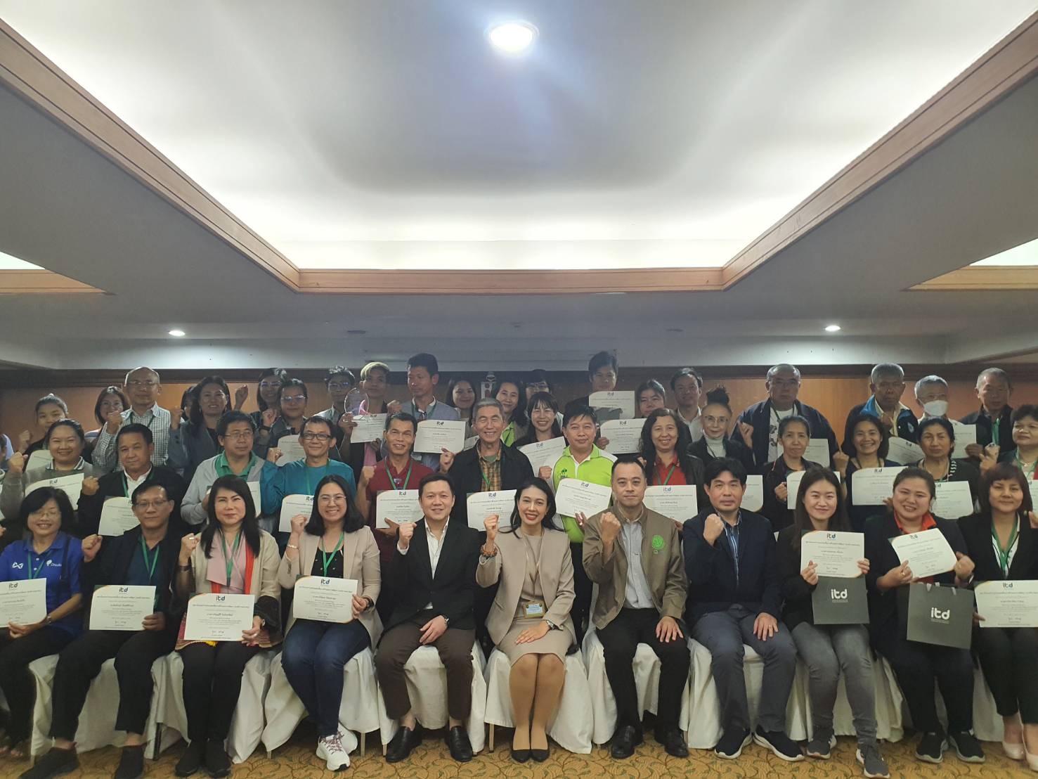 “สุชาติ ชมกลิ่น” เดินหน้าผลักดันโครงการ ITD ส่ง SMEs เกษตรไทยสู่โลกยั่งยืน พร้อมเปิดโอกาสศึกษาดู ...